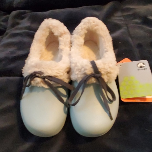 CROCS | Shoes | New Girls Lined Crocs Light Blue Size 2 | Poshmark